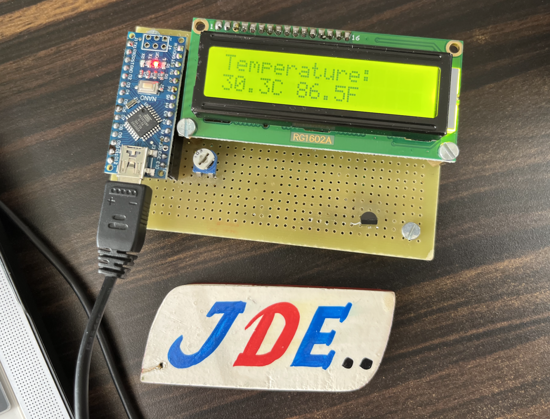 LM35 Temperature Sensor Arduino Tutorial
