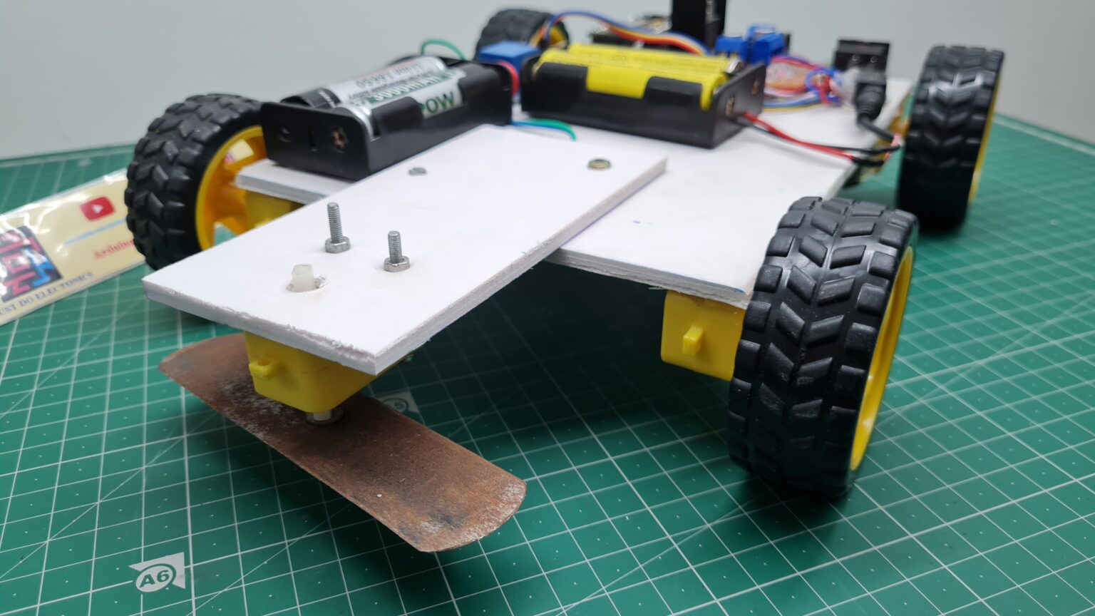 Grass Cutting Robot With ESP8266